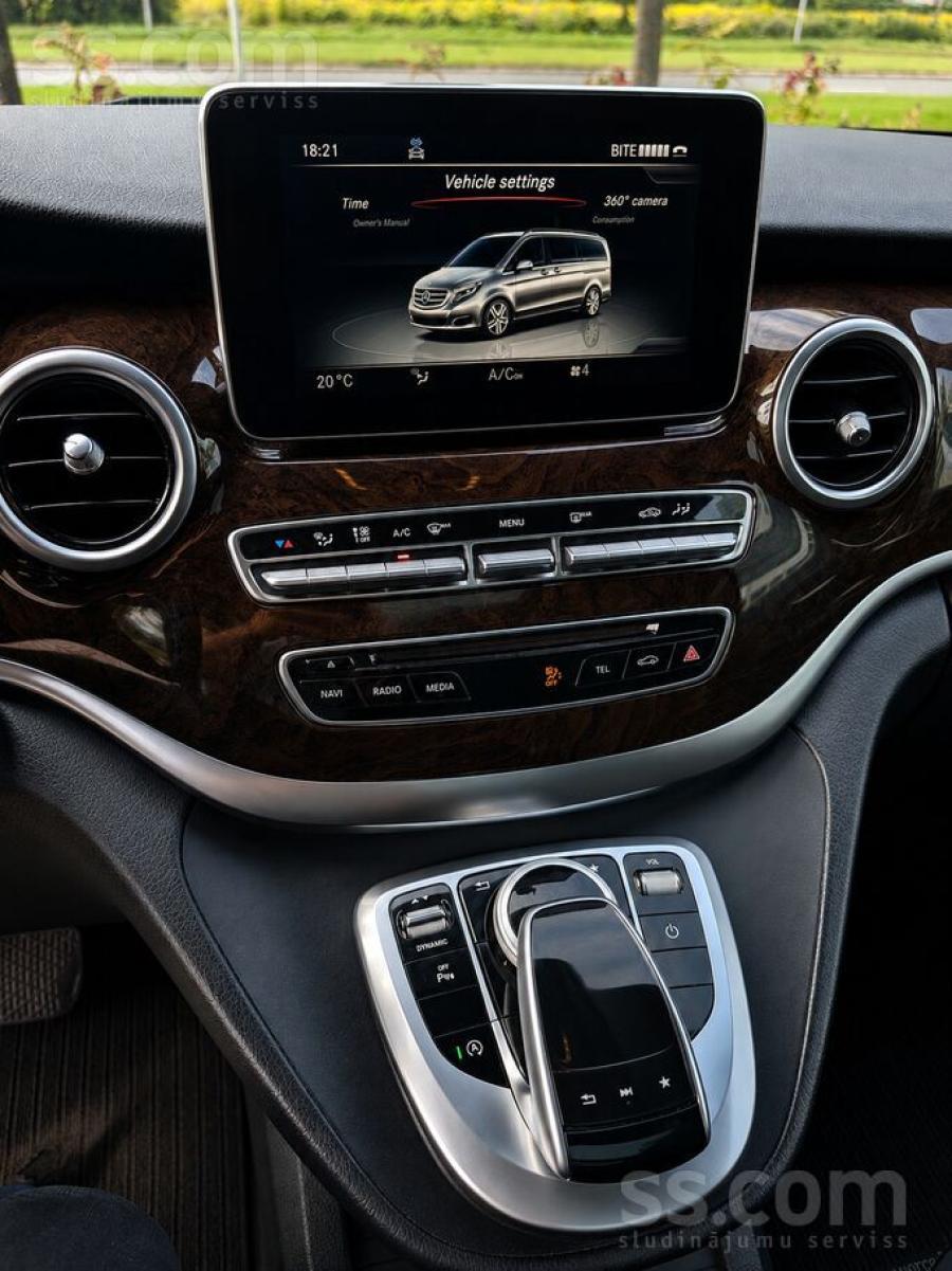 Black Mercedes-Benz V 250 2018 in Riga, with an engine capacity of 2.20 L and mileage of 239 thousand km for 28900 €, photo 13 on AUTOMOTO.COM.LV