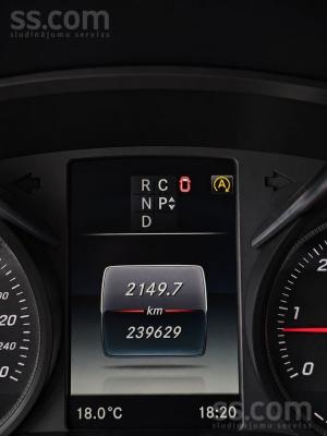 Black Mercedes-Benz V 250 2018 in Riga, with an engine capacity of 2.20 L and mileage of 239 thousand km for 28900 €, photo 14 on AUTOMOTO.COM.LV