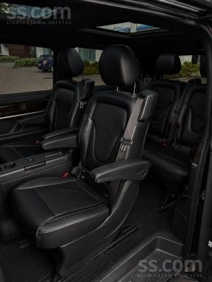 Black Mercedes-Benz V 250 2018 in Riga, with an engine capacity of 2.20 L and mileage of 239 thousand km for 28900 €, photo 16 on AUTOMOTO.COM.LV