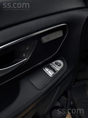 Black Mercedes-Benz V 250 2018 in Riga, with an engine capacity of 2.20 L and mileage of 239 thousand km for 28900 €, photo 17 on AUTOMOTO.COM.LV