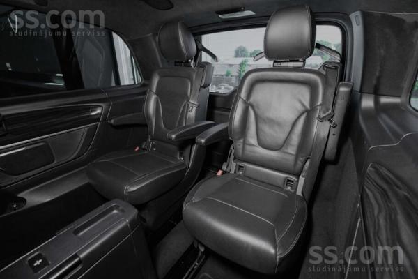 Mercedes-Benz V 250 2018 Rīga vietnē Melns Mercedes-Benz V 250 2018 Rīga, ar dzinēja tilpumu 2.00 L un nobraukumu 190 tūkst. km par 39999 €, foto 11 vietnē AUTOMOTO.COM.LV