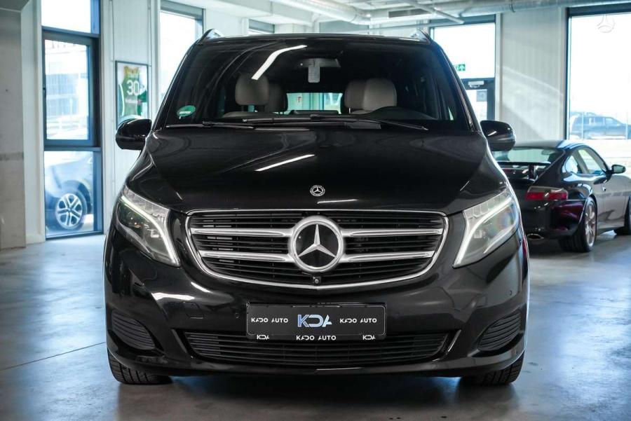 Black Mercedes-Benz V 250 2018 in Marijampole, with an engine capacity of 2.14 L and mileage of 245 thousand km for 29950 €, photo 4 on AUTOMOTO.COM.LV