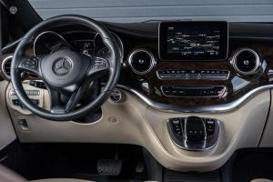Black Mercedes-Benz V 250 2018 in Marijampole, with an engine capacity of 2.14 L and mileage of 245 thousand km for 29950 €, photo 17 on AUTOMOTO.COM.LV