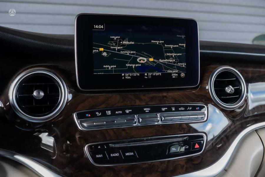 Black Mercedes-Benz V 250 2018 in Marijampole, with an engine capacity of 2.14 L and mileage of 245 thousand km for 29950 €, photo 18 on AUTOMOTO.COM.LV