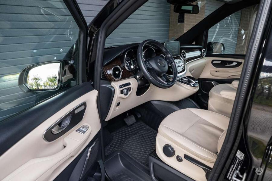 Black Mercedes-Benz V 250 2018 in Marijampole, with an engine capacity of 2.14 L and mileage of 245 thousand km for 29950 €, photo 24 on AUTOMOTO.COM.LV
