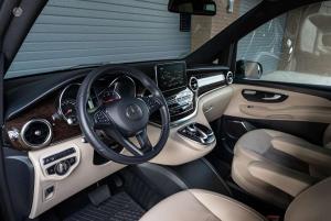 Black Mercedes-Benz V 250 2018 in Marijampole, with an engine capacity of 2.14 L and mileage of 245 thousand km for 29950 €, photo 25 on AUTOMOTO.COM.LV