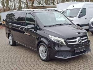 Black Mercedes-Benz V 250 2019 in Ukmerge, with an engine capacity of 1.95 L and mileage of 172 thousand km for 33350 €, photo 3 on AUTOMOTO.COM.LV