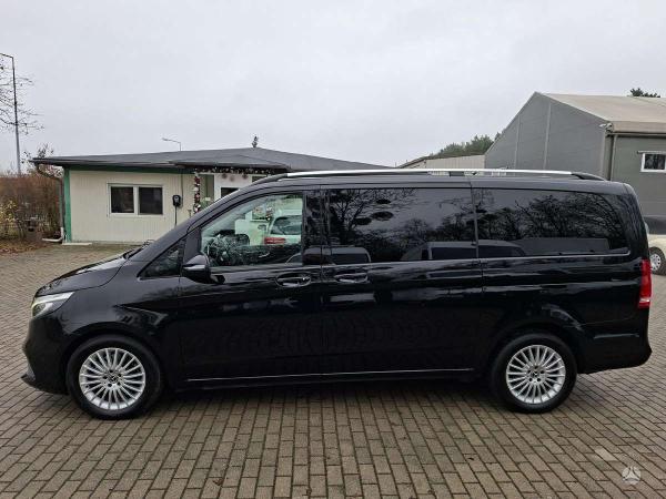 Black Mercedes-Benz V 250 2019 in Ukmerge, with an engine capacity of 1.95 L and mileage of 172 thousand km for 33350 €, photo 5 on AUTOMOTO.COM.LV
