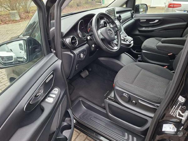 Black Mercedes-Benz V 250 2019 in Ukmerge, with an engine capacity of 1.95 L and mileage of 172 thousand km for 33350 €, photo 10 on AUTOMOTO.COM.LV