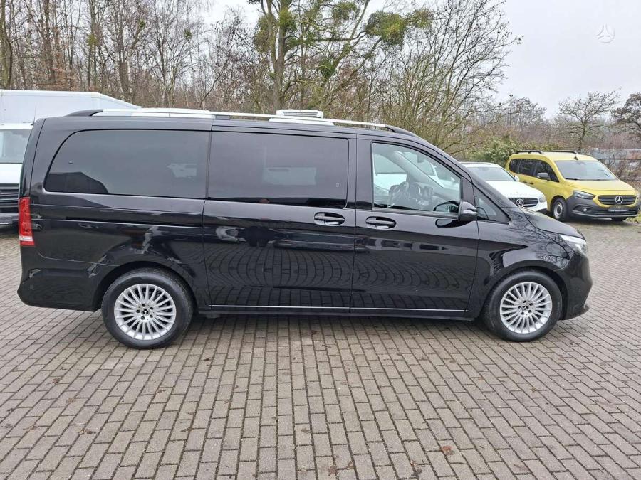 Black Mercedes-Benz V 250 2019 in Ukmerge, with an engine capacity of 1.95 L and mileage of 172 thousand km for 33350 €, photo 17 on AUTOMOTO.COM.LV