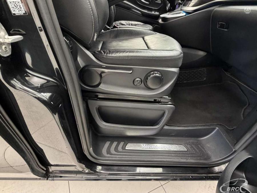 Black Mercedes-Benz V 250 2020 in Vilnius, with an engine capacity of 1.95 L and mileage of 405 thousand km for 26500 €, photo 8 on AUTOMOTO.COM.LV