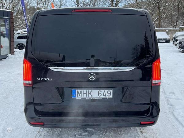 Black Mercedes-Benz V 250 2021 in Vilnius, with an engine capacity of 1.95 L and mileage of 66 thousand km for 40000 €, photo 3 on AUTOMOTO.COM.LV