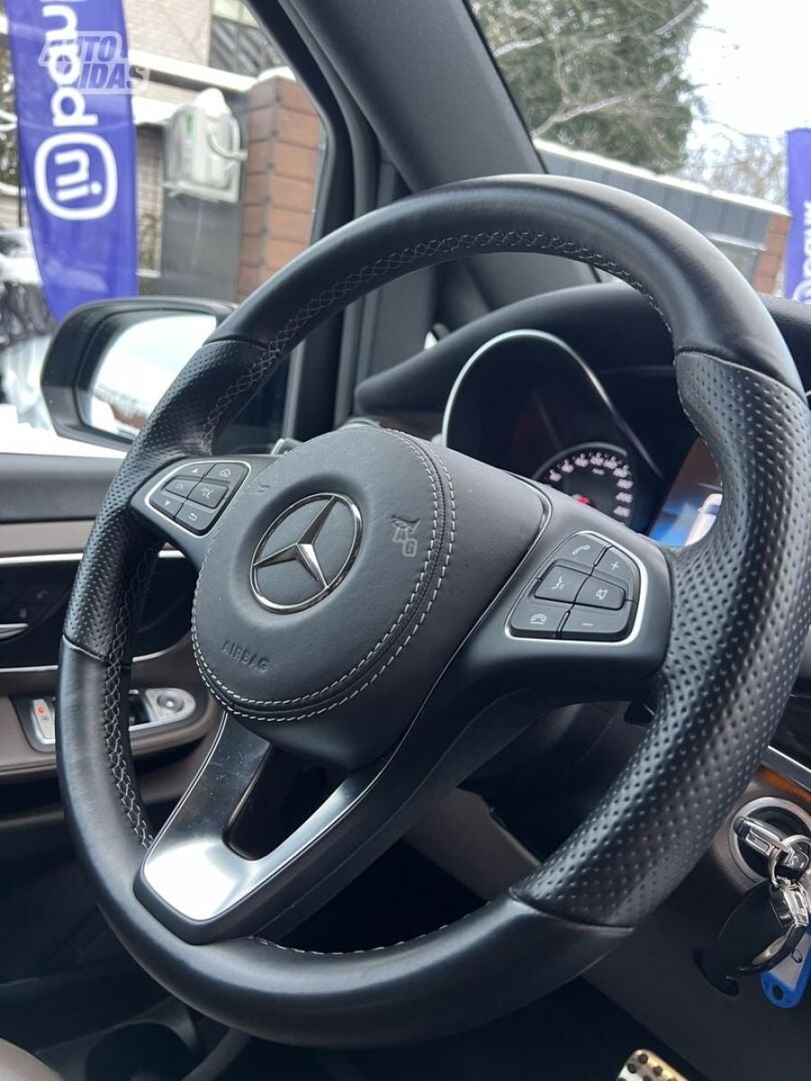 Melns Mercedes-Benz V 250 2021 Viļņa, ar dzinēja tilpumu 2.00 L un nobraukumu 66 tūkst. km par 40000 €, foto 11 vietnē AUTOMOTO.COM.LV