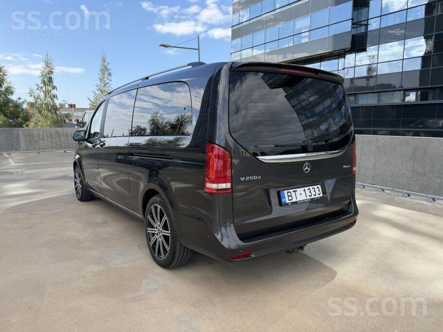 Black Mercedes-Benz V 250 2021 in Riga, with an engine capacity of 2.00 L and mileage of 137 thousand km for 40990 €, photo 5 on AUTOMOTO.COM.LV