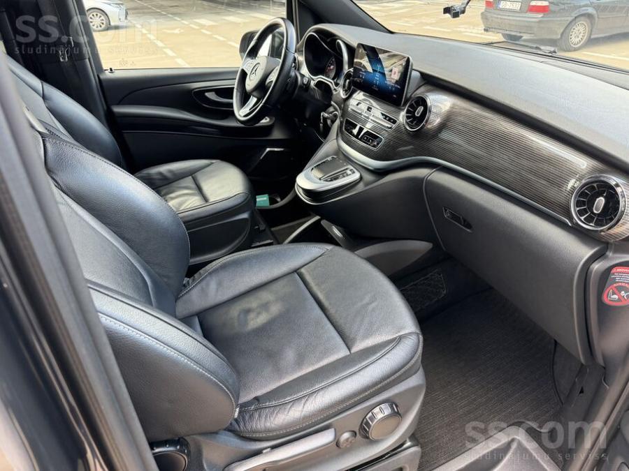 Black Mercedes-Benz V 250 2021 in Riga, with an engine capacity of 2.00 L and mileage of 137 thousand km for 40990 €, photo 9 on AUTOMOTO.COM.LV