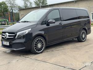 Black Mercedes-Benz V 250 2022 in Riga, with an engine capacity of 2.00 L and mileage of 102 thousand km for 39900 €, photo 3 on AUTOMOTO.COM.LV