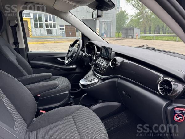 Black Mercedes-Benz V 250 2022 in Riga, with an engine capacity of 2.00 L and mileage of 102 thousand km for 39900 €, photo 8 on AUTOMOTO.COM.LV