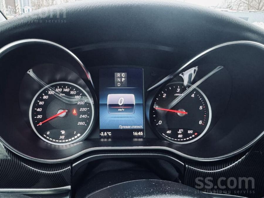 Black Mercedes-Benz V 250 2022 in Riga, with an engine capacity of 2.00 L and mileage of 102 thousand km for 39900 €, photo 14 on AUTOMOTO.COM.LV