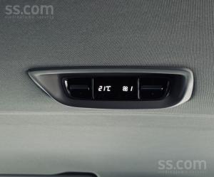Black Mercedes-Benz V 250 2022 in Riga, with an engine capacity of 2.00 L and mileage of 102 thousand km for 39900 €, photo 16 on AUTOMOTO.COM.LV
