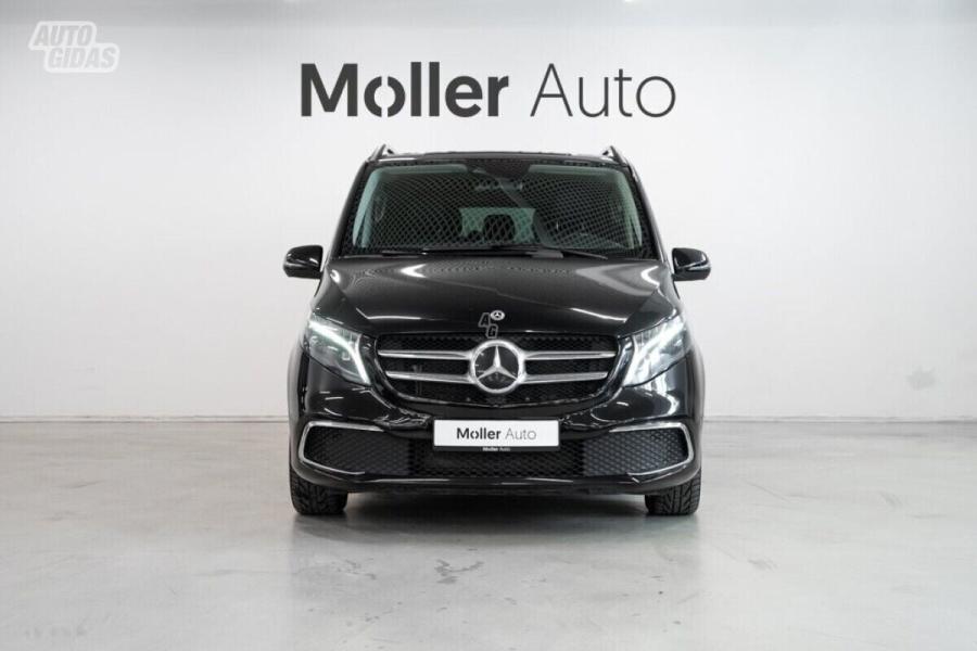 Melns Mercedes-Benz V 250 2023 Viļņa, ar dzinēja tilpumu 2.00 L un nobraukumu 117 tūkst. km par 51950 €, foto 5 vietnē AUTOMOTO.COM.LV