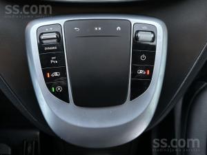 Melns Mercedes-Benz V 250 2023 Rīga, ar dzinēja tilpumu 2.00 L un nobraukumu 44 tūkst. km par 56300 €, foto 19 vietnē AUTOMOTO.COM.LV