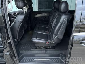 Melns Mercedes-Benz V 250 2023 Rīga, ar dzinēja tilpumu 2.00 L un nobraukumu 44 tūkst. km par 56300 €, foto 24 vietnē AUTOMOTO.COM.LV