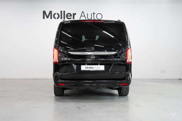 Melns Mercedes-Benz V 250 2023 Viļņa, ar dzinēja tilpumu 2.00 L un nobraukumu 117 tūkst. km par 46500 €, foto 6 vietnē AUTOMOTO.COM.LV