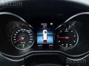 Black Mercedes-Benz V 250 2023 in Riga, with an engine capacity of 2.00 L and mileage of 44 thousand km for 55800 €, photo 8 on AUTOMOTO.COM.LV
