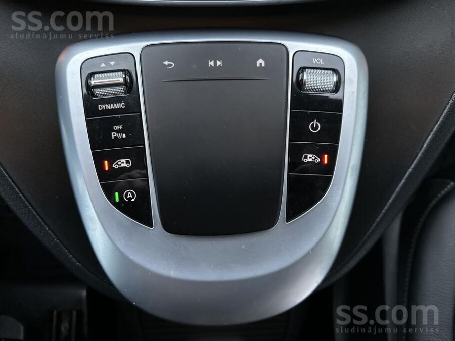 Black Mercedes-Benz V 250 2023 in Riga, with an engine capacity of 2.00 L and mileage of 44 thousand km for 55800 €, photo 19 on AUTOMOTO.COM.LV