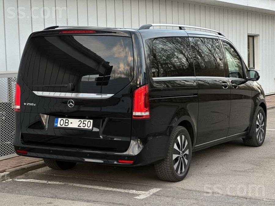 Black Mercedes-Benz V 250 2023 in Riga, with an engine capacity of 2.00 L and mileage of 44 thousand km for 55800 €, photo 31 on AUTOMOTO.COM.LV