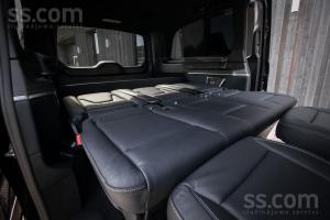 Melns Mercedes-Benz V 250 2025 Tukums, ar dzinēja tilpumu 2.00 L un nobraukumu 0 tūkst. km par 79990 €, foto 4 vietnē AUTOMOTO.COM.LV
