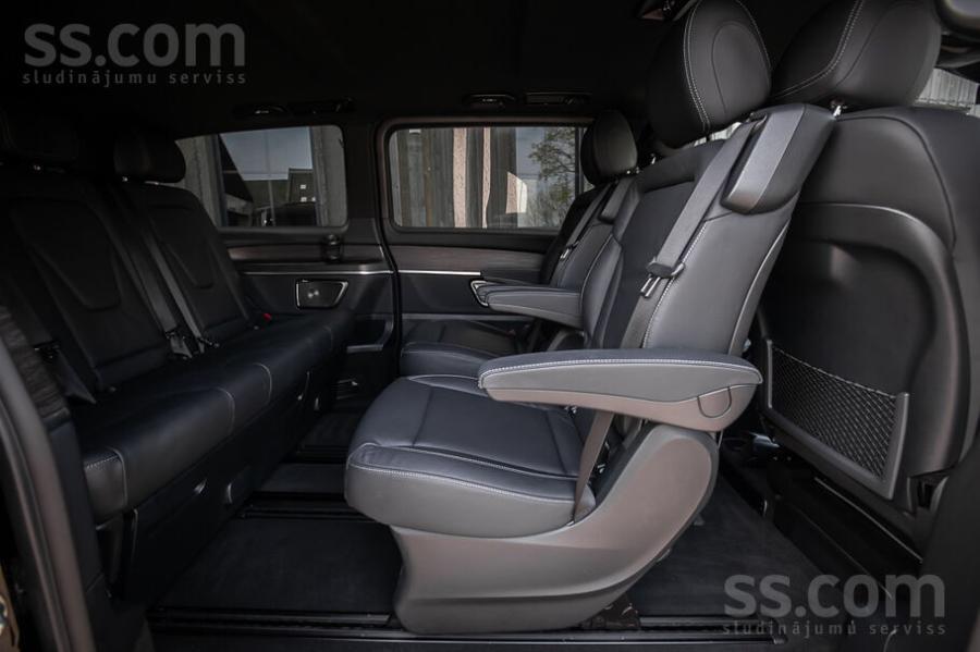 Melns Mercedes-Benz V 250 2025 Tukums, ar dzinēja tilpumu 2.00 L un nobraukumu 0 tūkst. km par 79990 €, foto 18 vietnē AUTOMOTO.COM.LV