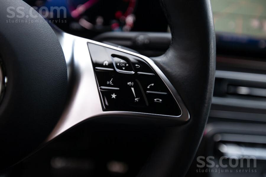 Melns Mercedes-Benz V 250 2025 Tukums, ar dzinēja tilpumu 2.00 L un nobraukumu 0 tūkst. km par 79990 €, foto 30 vietnē AUTOMOTO.COM.LV