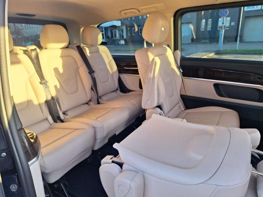 Blue Mercedes-Benz V 250 2016 in Kaunas, with an engine capacity of 2.14 L and mileage of 240 thousand km for 25550 €, photo 12 on AUTOMOTO.COM.LV