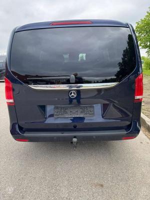 Blue Mercedes-Benz V 250 2018 in Kaunas, with an engine capacity of 2.14 L and mileage of 220 thousand km for 26500 €, photo 4 on AUTOMOTO.COM.LV