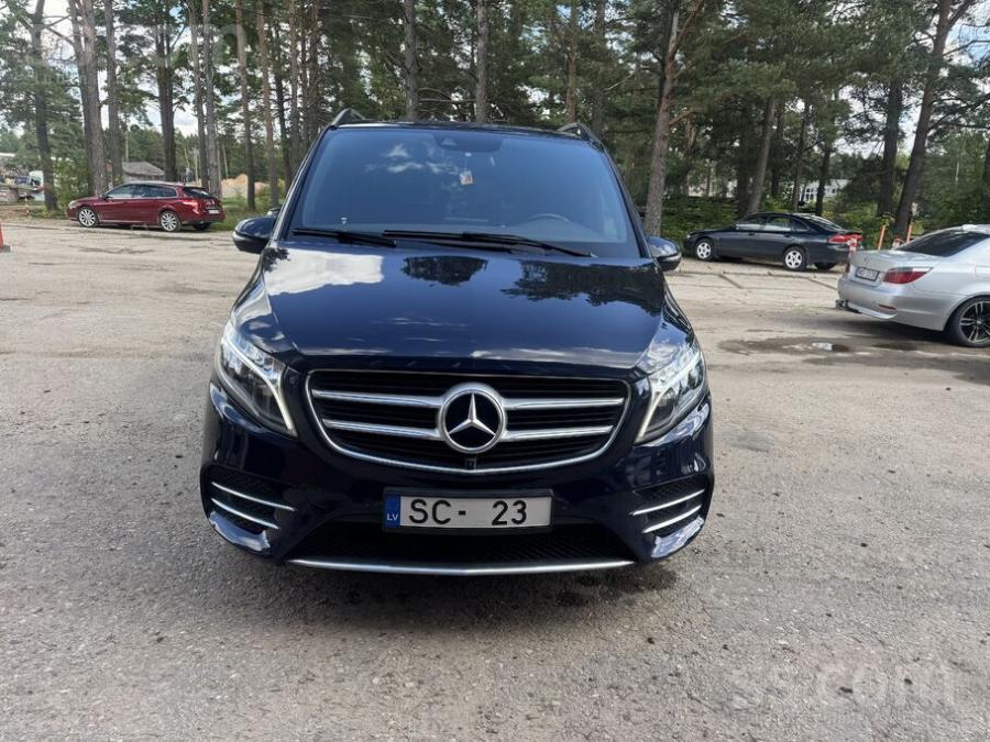 Blue Mercedes-Benz V 250 2017 in Jekabpils, with an engine capacity of 2.20 L and mileage of 354 thousand km for 24500 €, photo 3 on AUTOMOTO.COM.LV