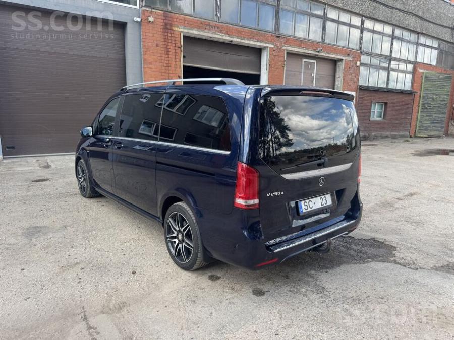 Blue Mercedes-Benz V 250 2017 in Jekabpils, with an engine capacity of 2.20 L and mileage of 354 thousand km for 24500 €, photo 5 on AUTOMOTO.COM.LV