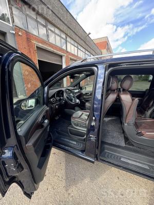 Blue Mercedes-Benz V 250 2017 in Jekabpils, with an engine capacity of 2.20 L and mileage of 354 thousand km for 24500 €, photo 8 on AUTOMOTO.COM.LV