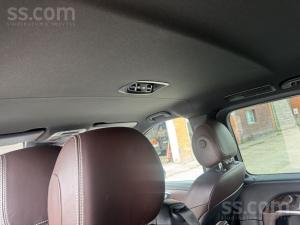 Blue Mercedes-Benz V 250 2017 in Jekabpils, with an engine capacity of 2.20 L and mileage of 354 thousand km for 24500 €, photo 10 on AUTOMOTO.COM.LV