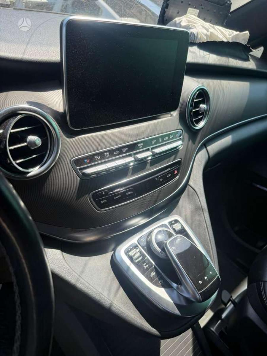 Zils Mercedes-Benz V 250 2016 Kauņa, ar dzinēja tilpumu 2.14 L un nobraukumu 169 tūkst. km par 13200 €, foto 12 vietnē AUTOMOTO.COM.LV