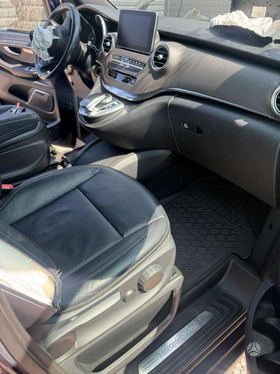 Zils Mercedes-Benz V 250 2016 Kauņa, ar dzinēja tilpumu 2.14 L un nobraukumu 169 tūkst. km par 13200 €, foto 16 vietnē AUTOMOTO.COM.LV