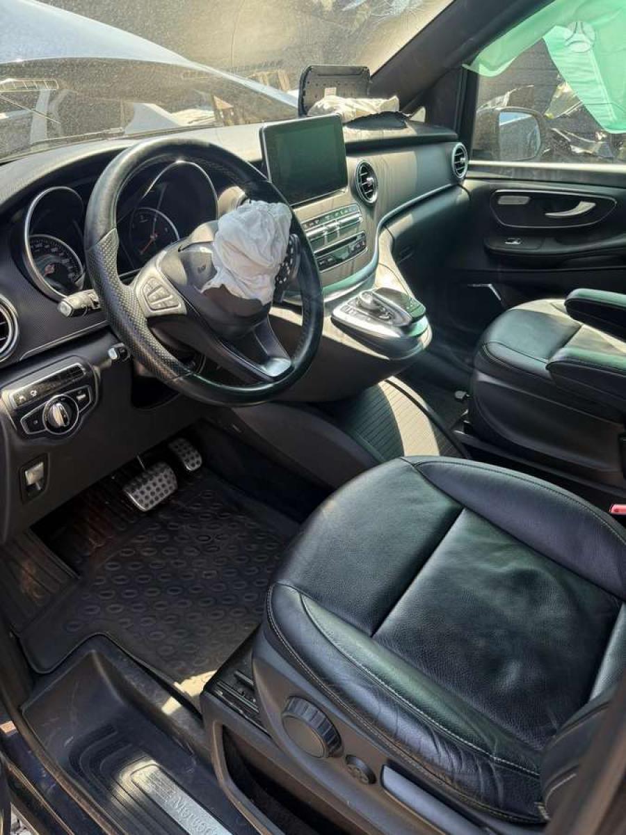 Zils Mercedes-Benz V 250 2016 Kauņa, ar dzinēja tilpumu 2.14 L un nobraukumu 169 tūkst. km par 13200 €, foto 17 vietnē AUTOMOTO.COM.LV