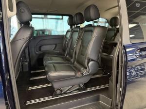 Blue Mercedes-Benz V 250 2017 in Klaipeda, with an engine capacity of 2.14 L and mileage of 259 thousand km for 30900 €, photo 12 on AUTOMOTO.COM.LV