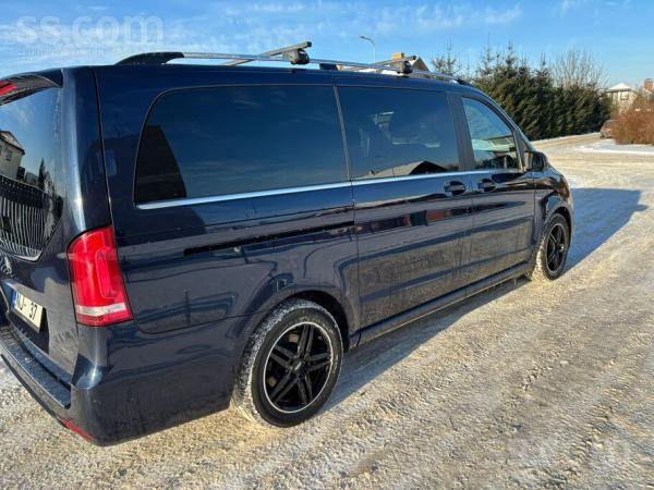 Blue Mercedes-Benz V 250 2017 in Riga, with an engine capacity of 2.20 L and mileage of 187 thousand km for 24900 €, photo 3 on AUTOMOTO.COM.LV