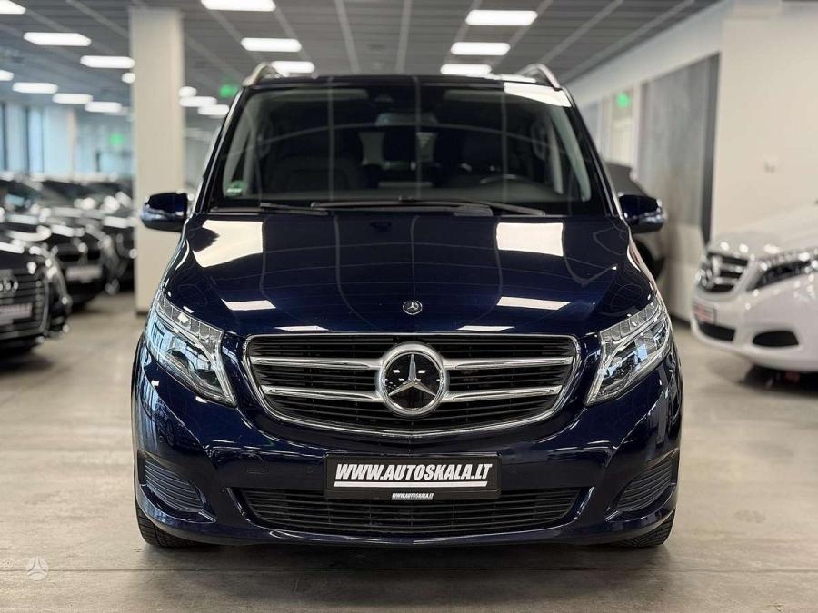 Blue Mercedes-Benz V 250 2017 in Klaipeda, with an engine capacity of 2.14 L and mileage of 259 thousand km for 29900 €, photo 3 on AUTOMOTO.COM.LV