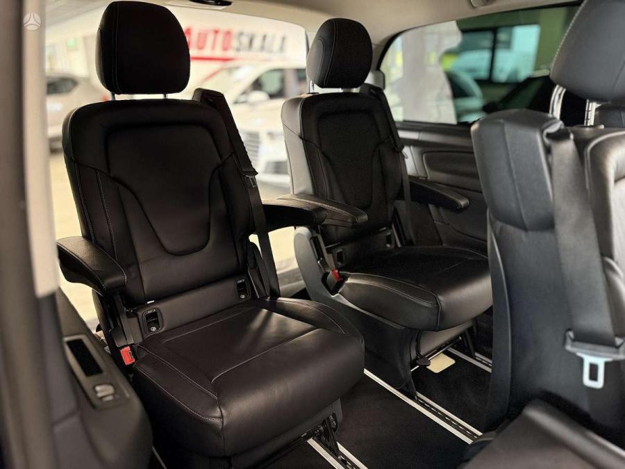 Blue Mercedes-Benz V 250 2017 in Klaipeda, with an engine capacity of 2.14 L and mileage of 259 thousand km for 29900 €, photo 8 on AUTOMOTO.COM.LV