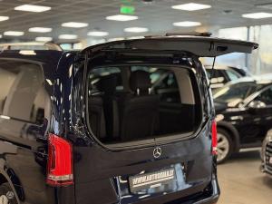 Blue Mercedes-Benz V 250 2017 in Klaipeda, with an engine capacity of 2.14 L and mileage of 259 thousand km for 29900 €, photo 9 on AUTOMOTO.COM.LV