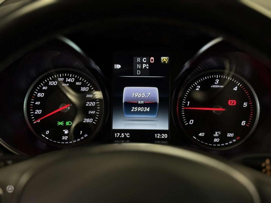 Blue Mercedes-Benz V 250 2017 in Klaipeda, with an engine capacity of 2.14 L and mileage of 259 thousand km for 29900 €, photo 22 on AUTOMOTO.COM.LV