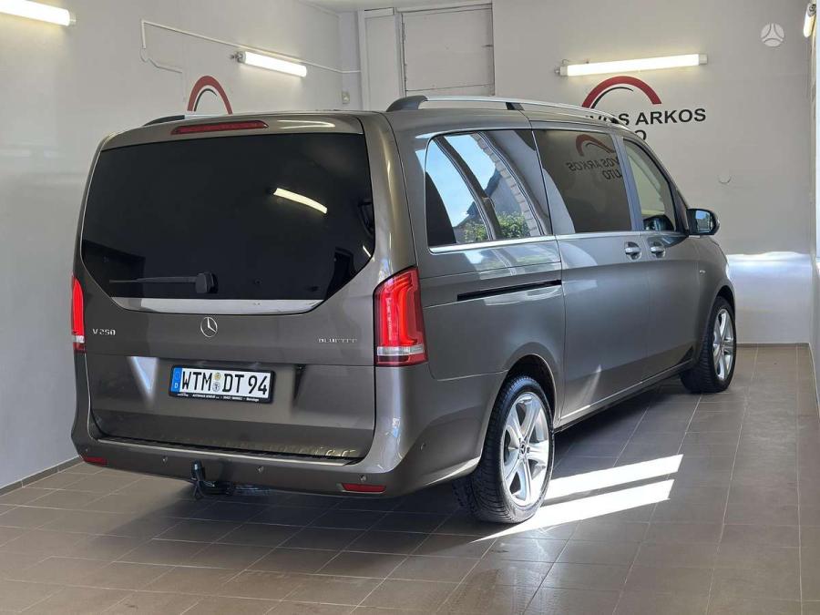 Brown Mercedes-Benz V 250 2014 in Marijampole, with an engine capacity of 2.14 L and mileage of 261 thousand km for 26700 €, photo 6 on AUTOMOTO.COM.LV
