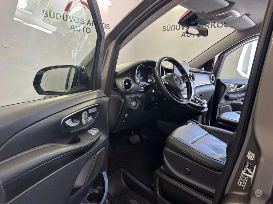 Brown Mercedes-Benz V 250 2014 in Marijampole, with an engine capacity of 2.14 L and mileage of 261 thousand km for 26700 €, photo 12 on AUTOMOTO.COM.LV